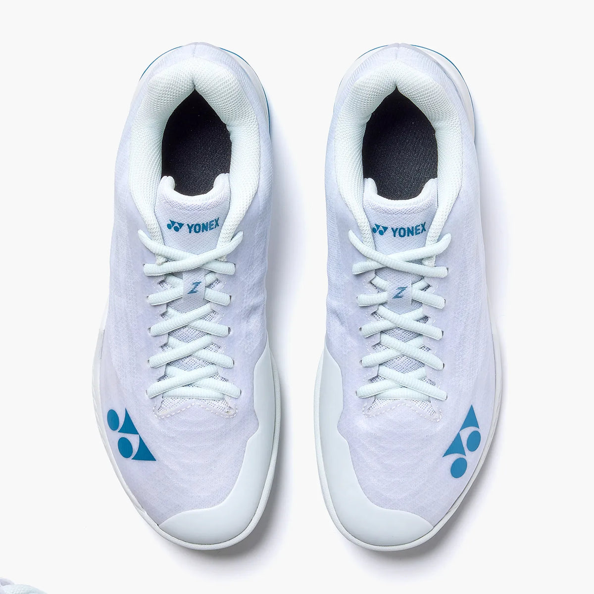 Yonex Power Cushion Aerus Z2 (White/Blue) – Titan Badminton